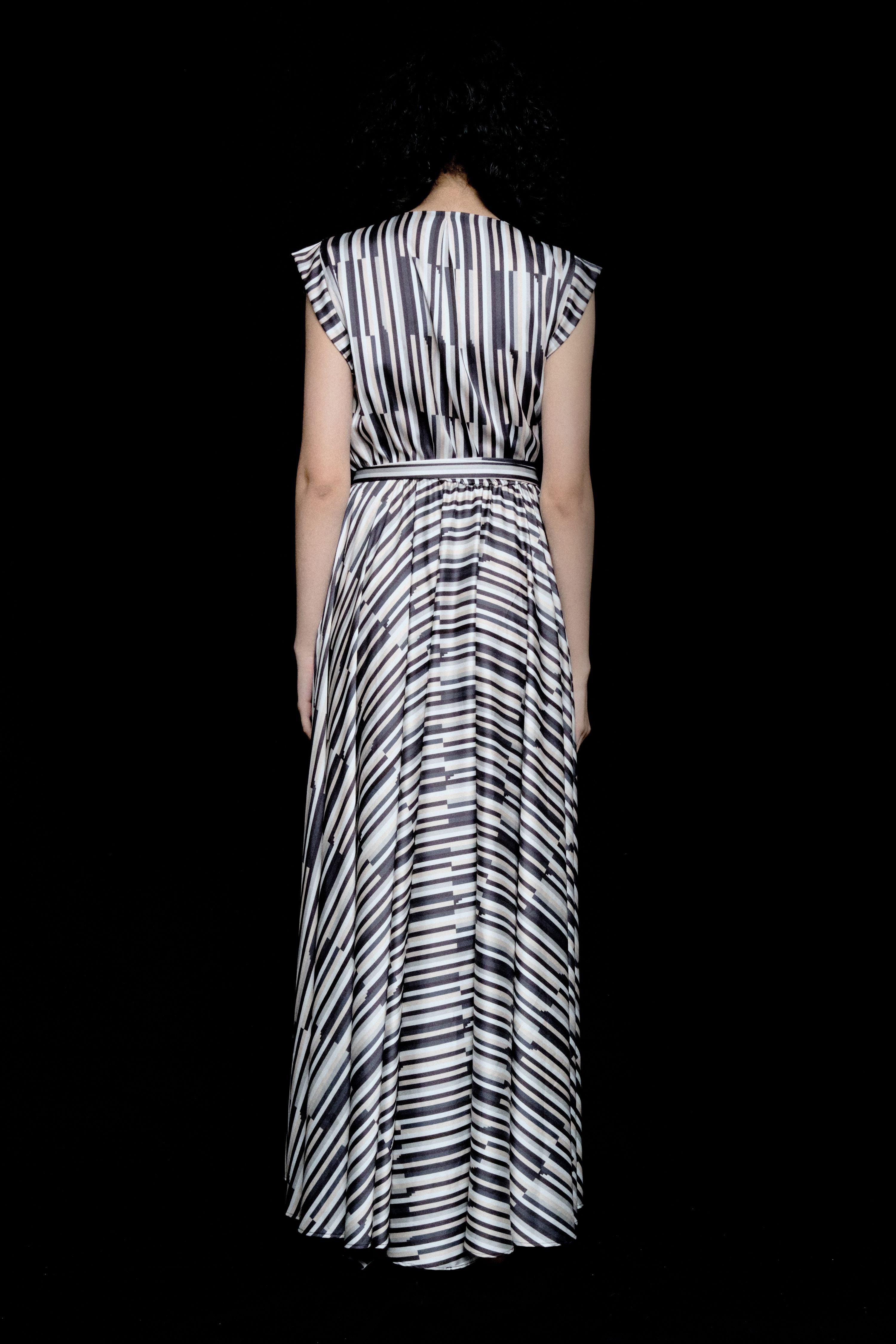 Clásico Dress – Balkanica